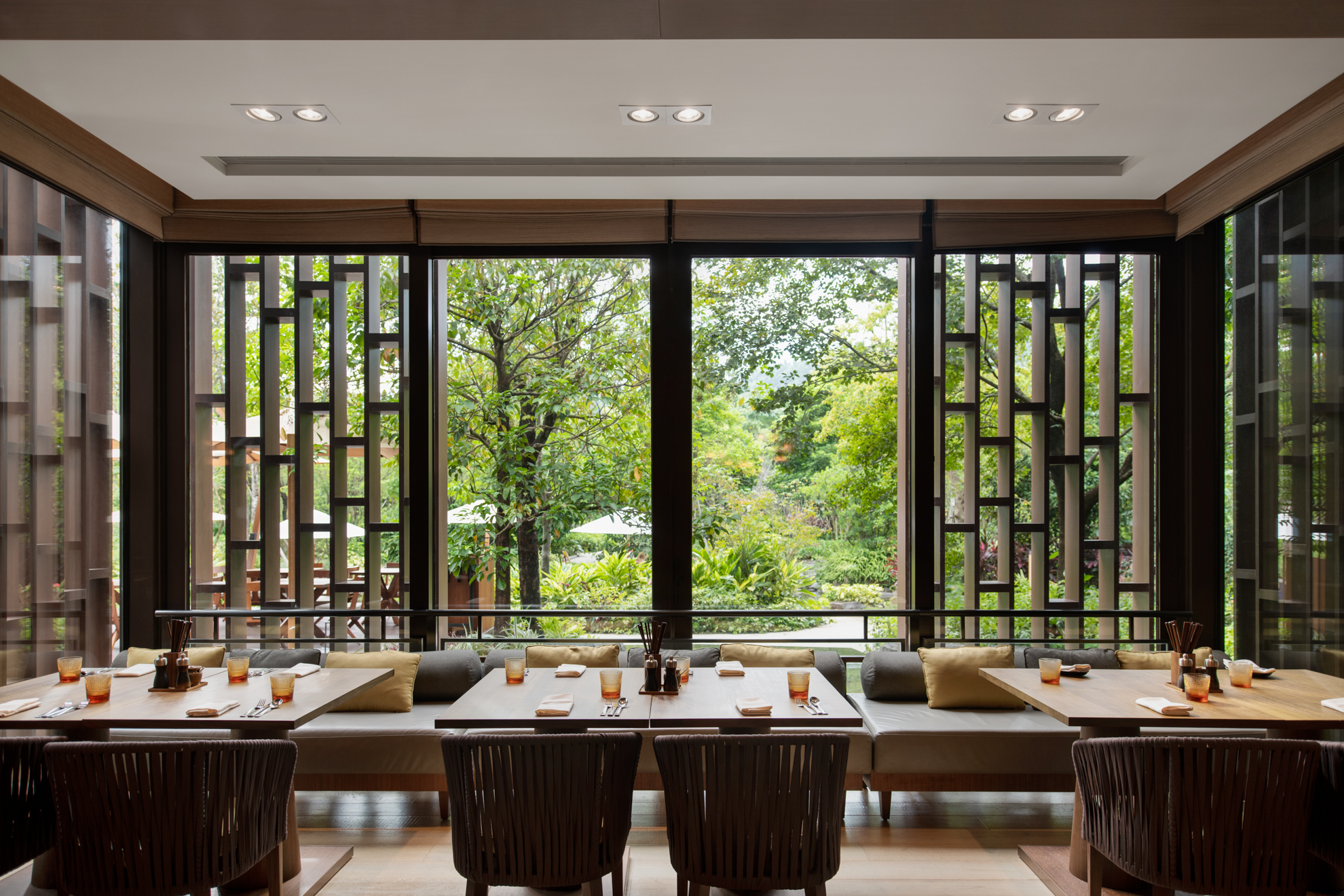 NWQYN / 7 / Restaurant & Bars Archives - New World Hotels & Resorts ...