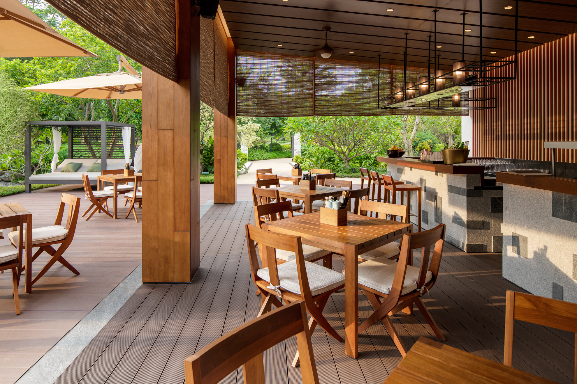 NWQYN / 7 / Restaurant & Bars Archives - New World Hotels & Resorts ...